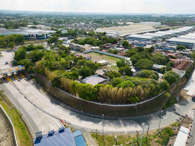 About Us - Calamba Premiere International Park